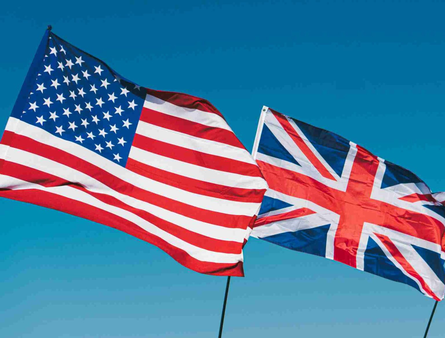 UK US flag - IFA Magazine